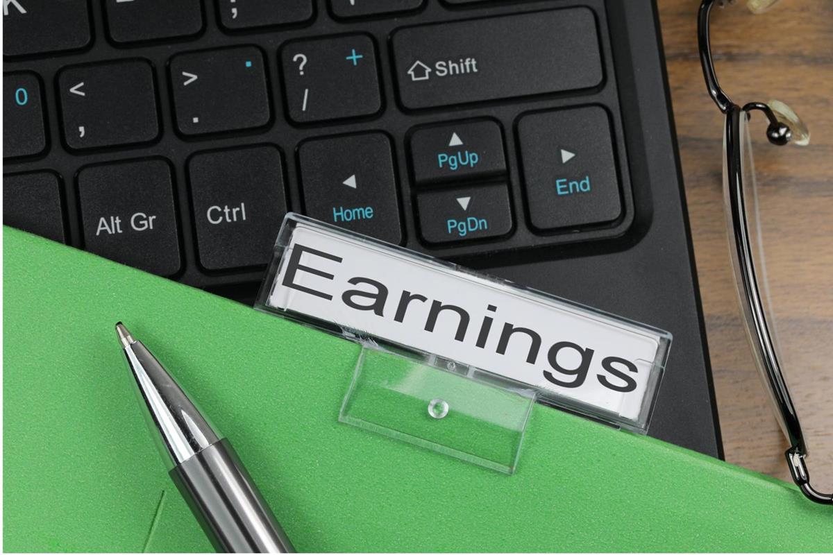 Earnings Free Of Charge Creative Commons Suspension File Image Earnings Free Of Charge Creative Commons Suspension File Image